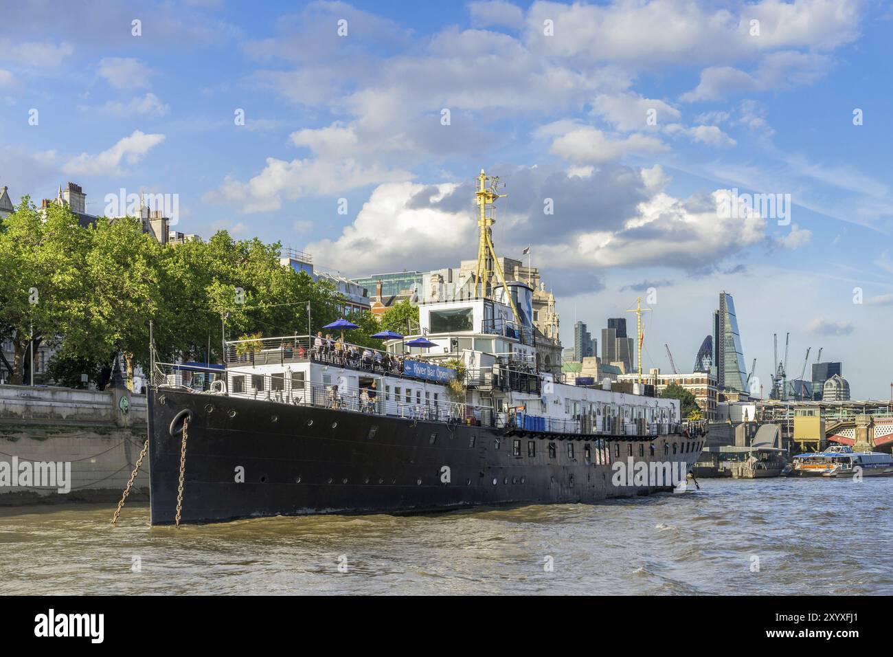 River Bar on the Thames Stock Photo - Alamy