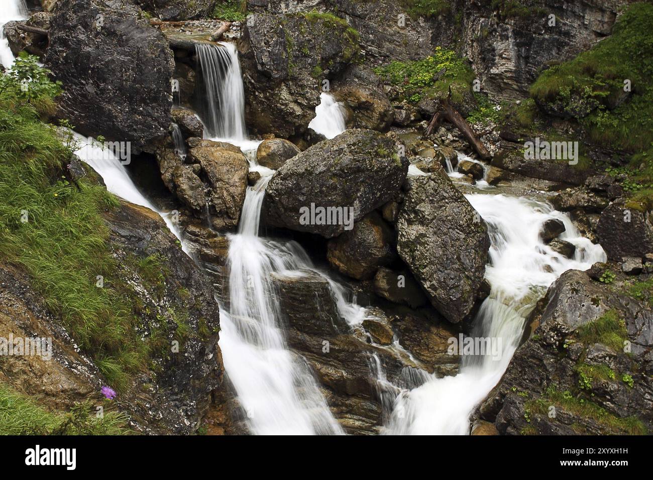 Tracking shot mountain waterfall hi-res stock photography and images ...