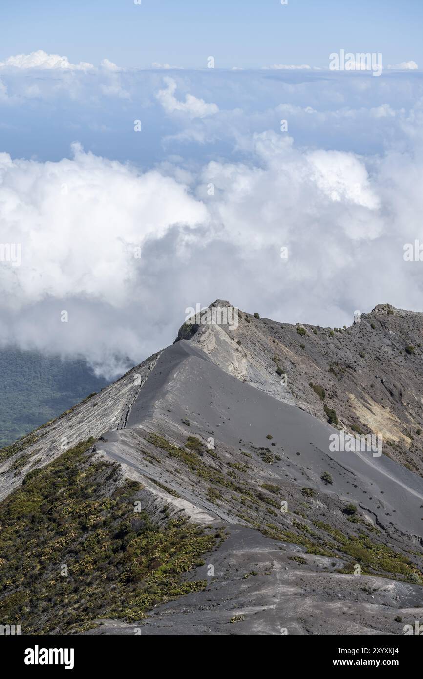 Irazu Volcano, Irazu Volcano National Park, Parque Nacional Volcan ...