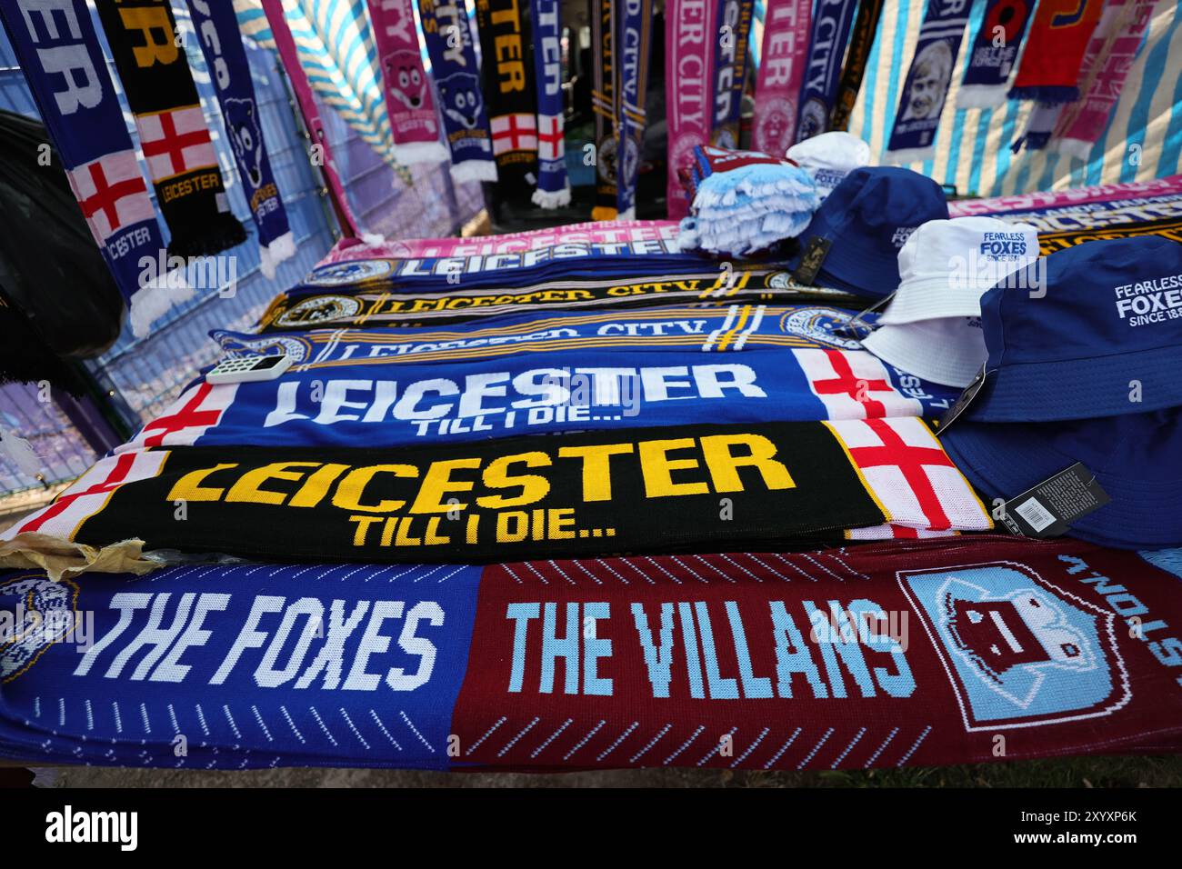 Unofficial merch hi-res stock photography and images - Alamy