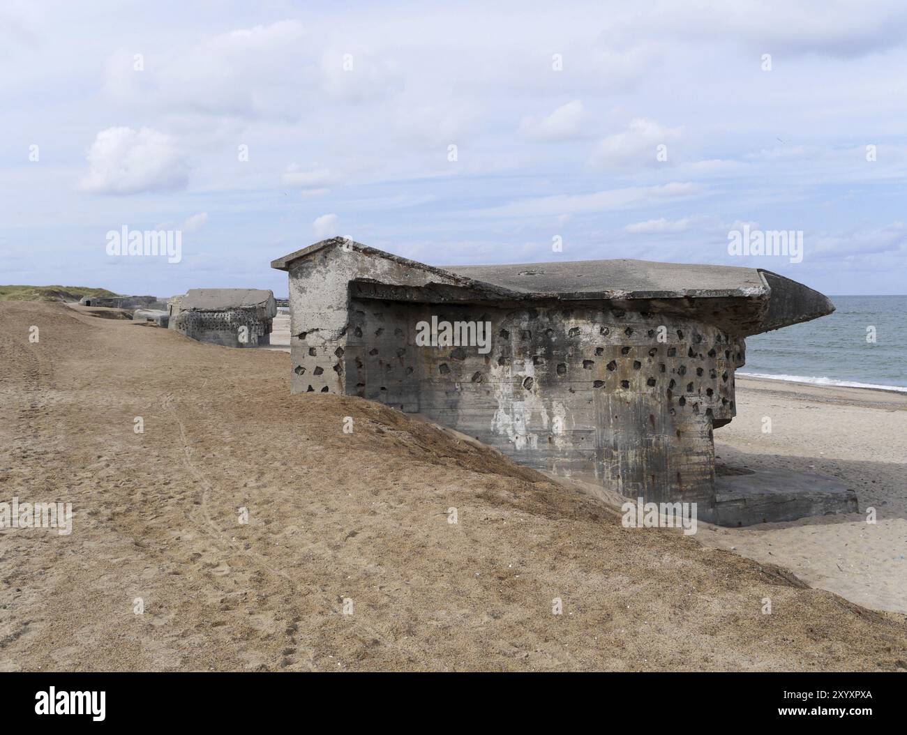 Atlantic wall bunkers wwii hi-res stock photography and images - Alamy