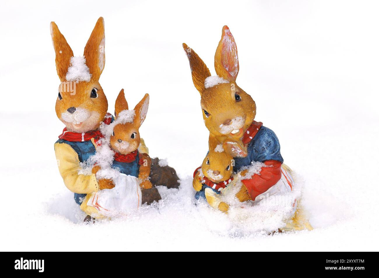 People outside in snow Cut Out Stock Images & Pictures - Alamy