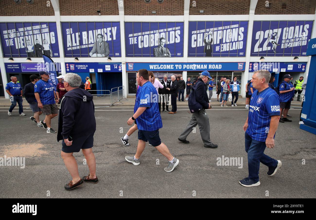 Fans arriving at portman road hi-res stock photography and images - Alamy