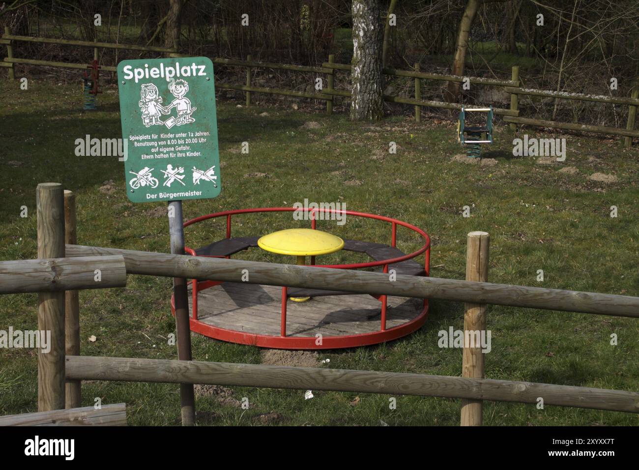 Empty playground animal hi-res stock photography and images - Alamy