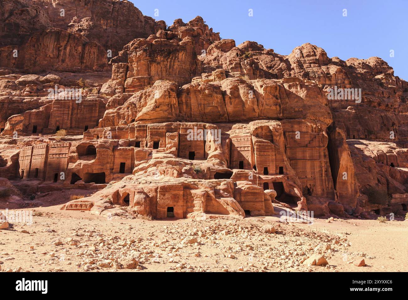 Cliffside monument hi-res stock photography and images - Alamy