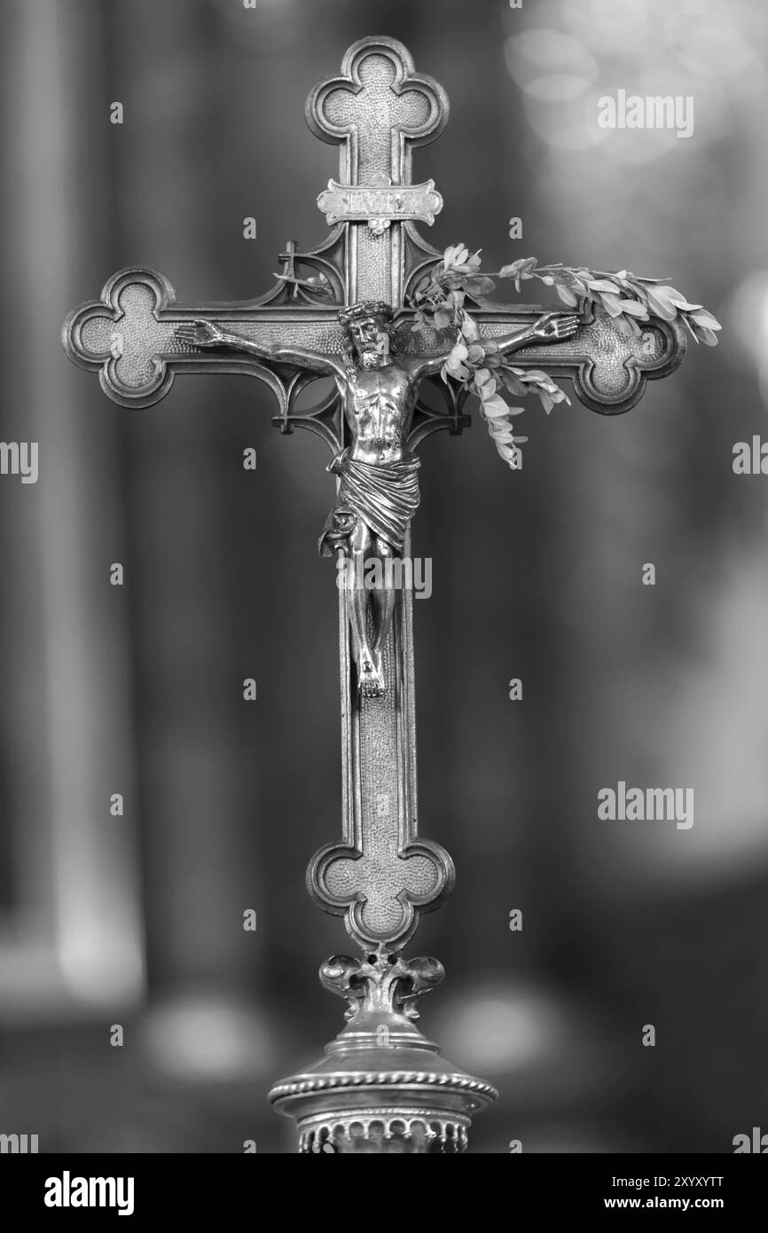 Altar with crucifix Black and White Stock Photos & Images - Alamy