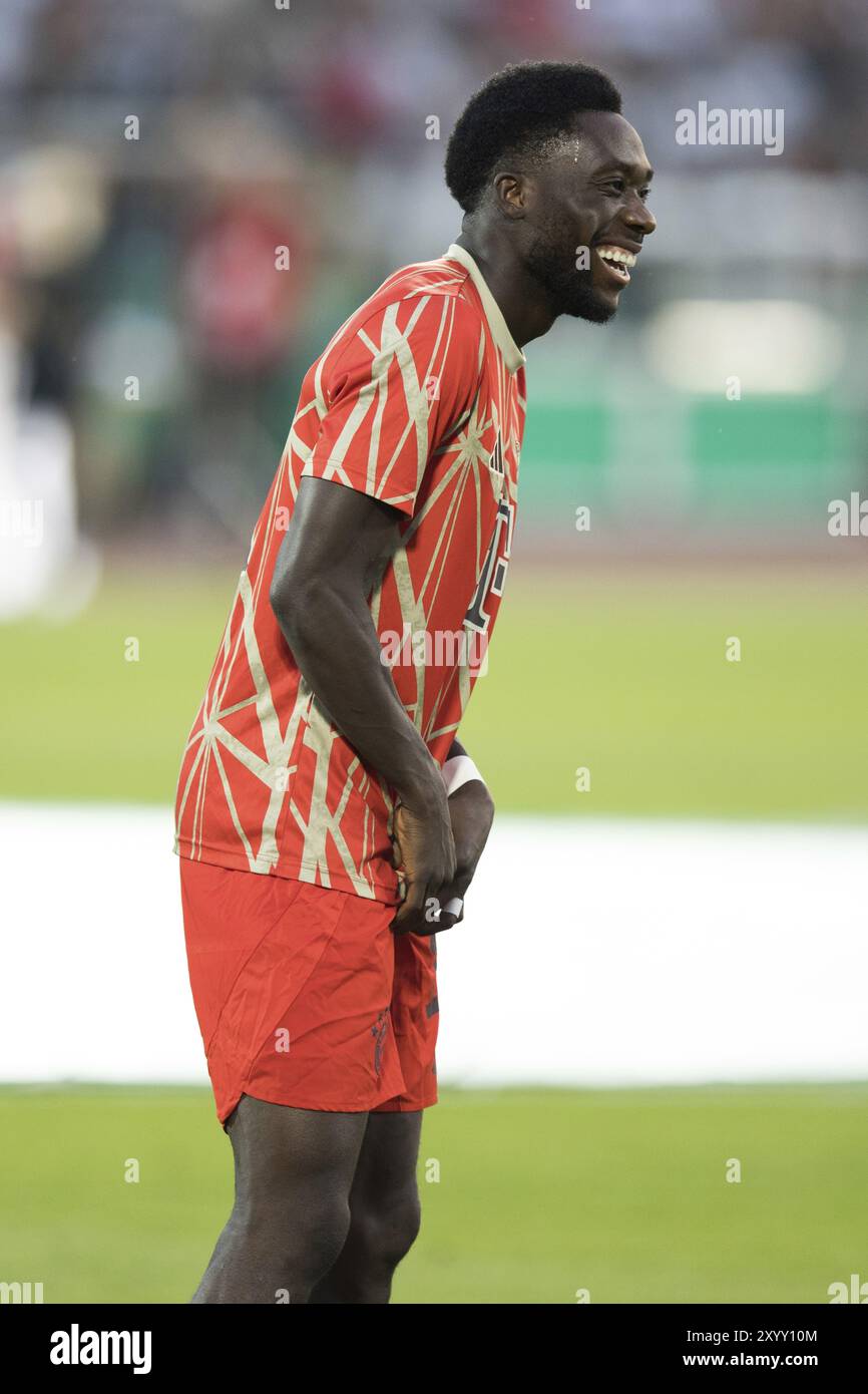 Football match, Alphonso Boyle DAVIES FC Bayern Munich laughing ...