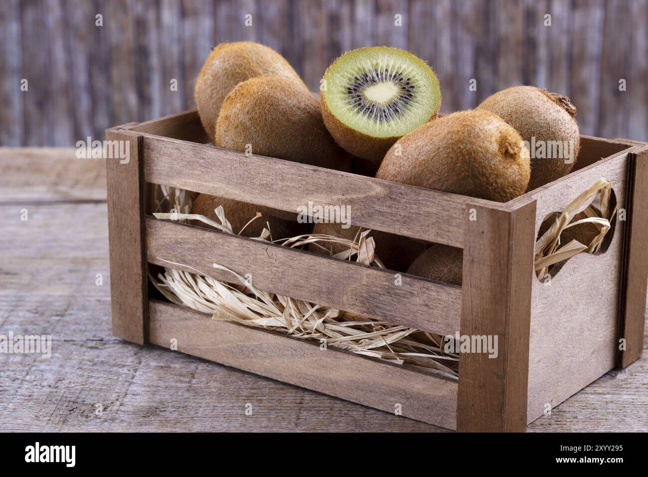 Wooden crates full fresh hi-res stock photography and images - Alamy