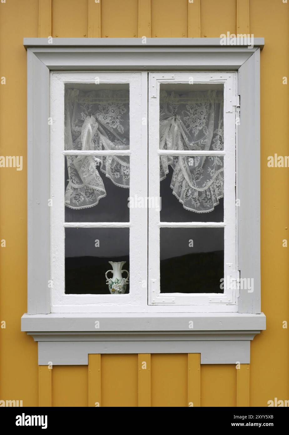 Muntin architecture hi-res stock photography and images - Alamy