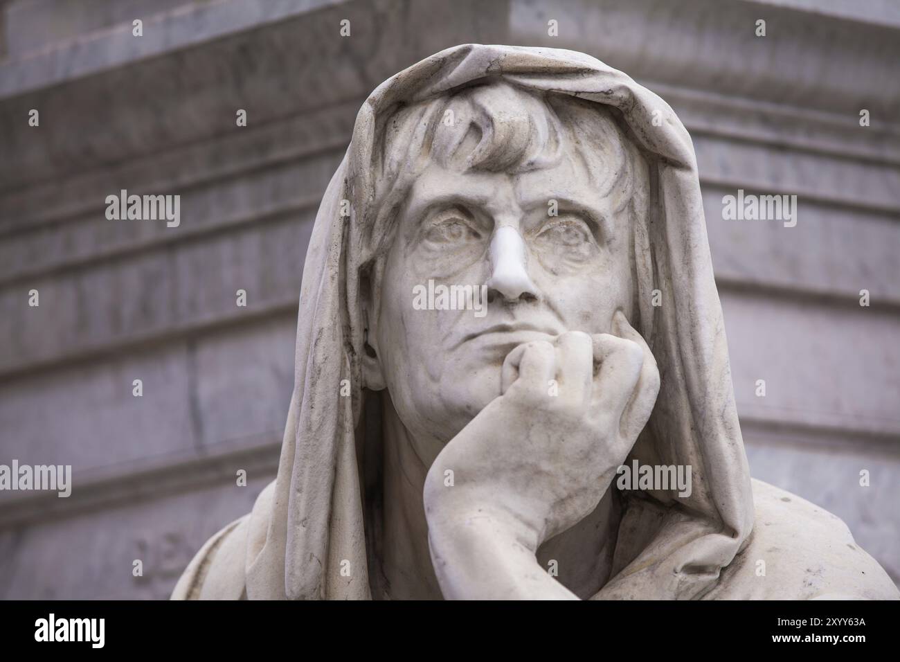 The thinker statue hi-res stock photography and images - Alamy