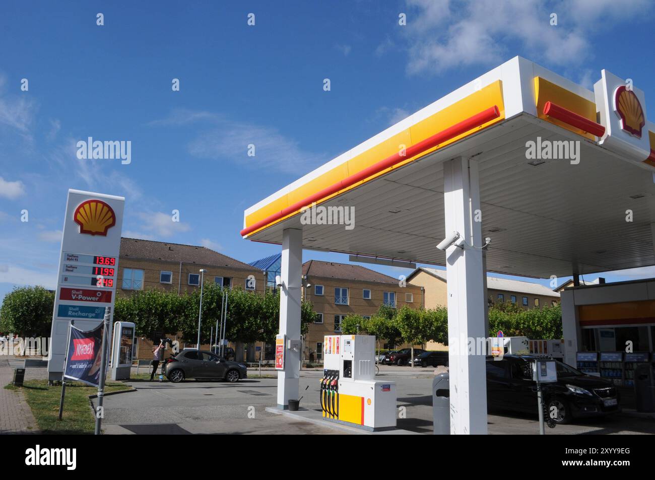 Perol stations hi-res stock photography and images - Alamy