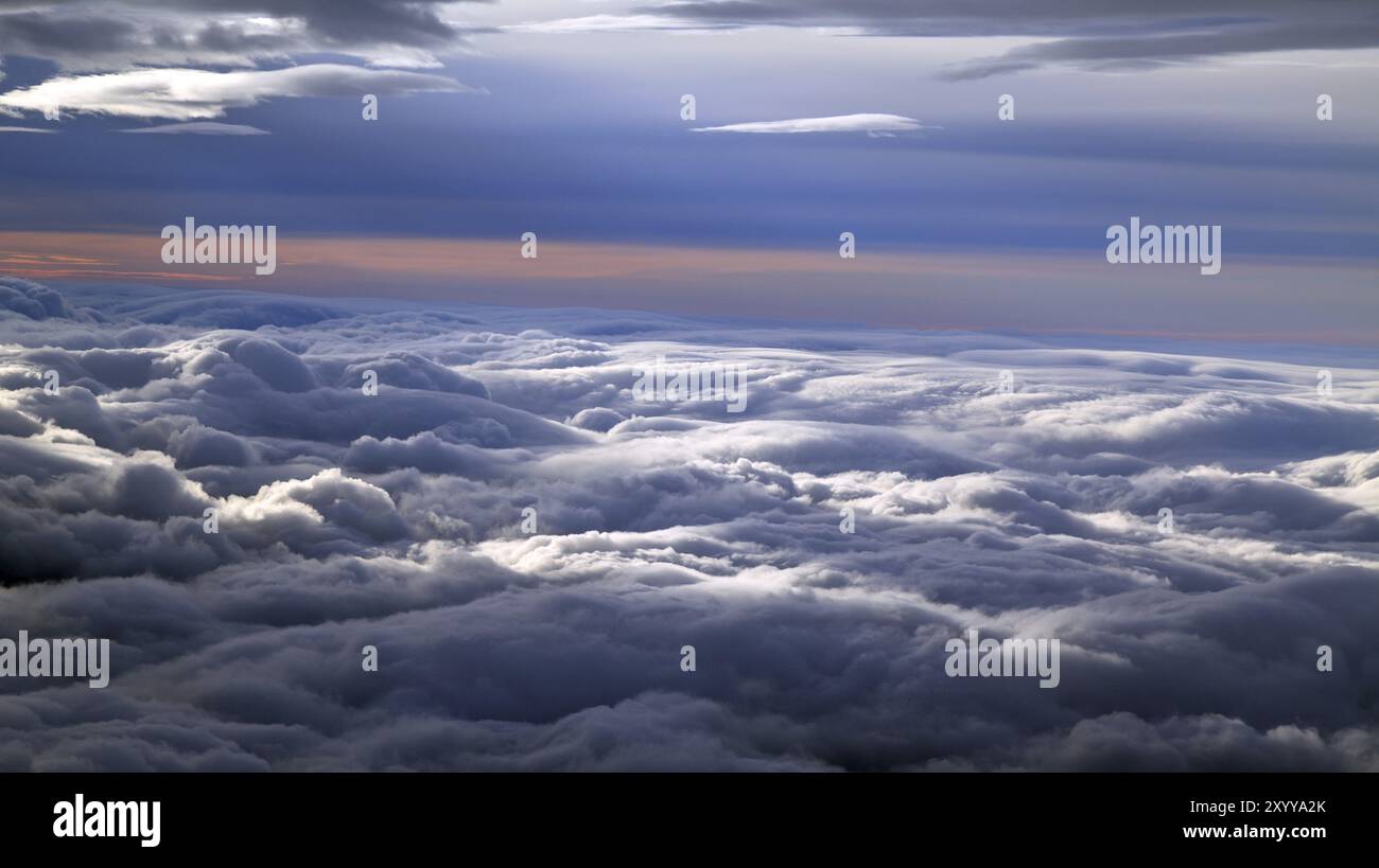 Birds eye view between clouds hi-res stock photography and images - Alamy