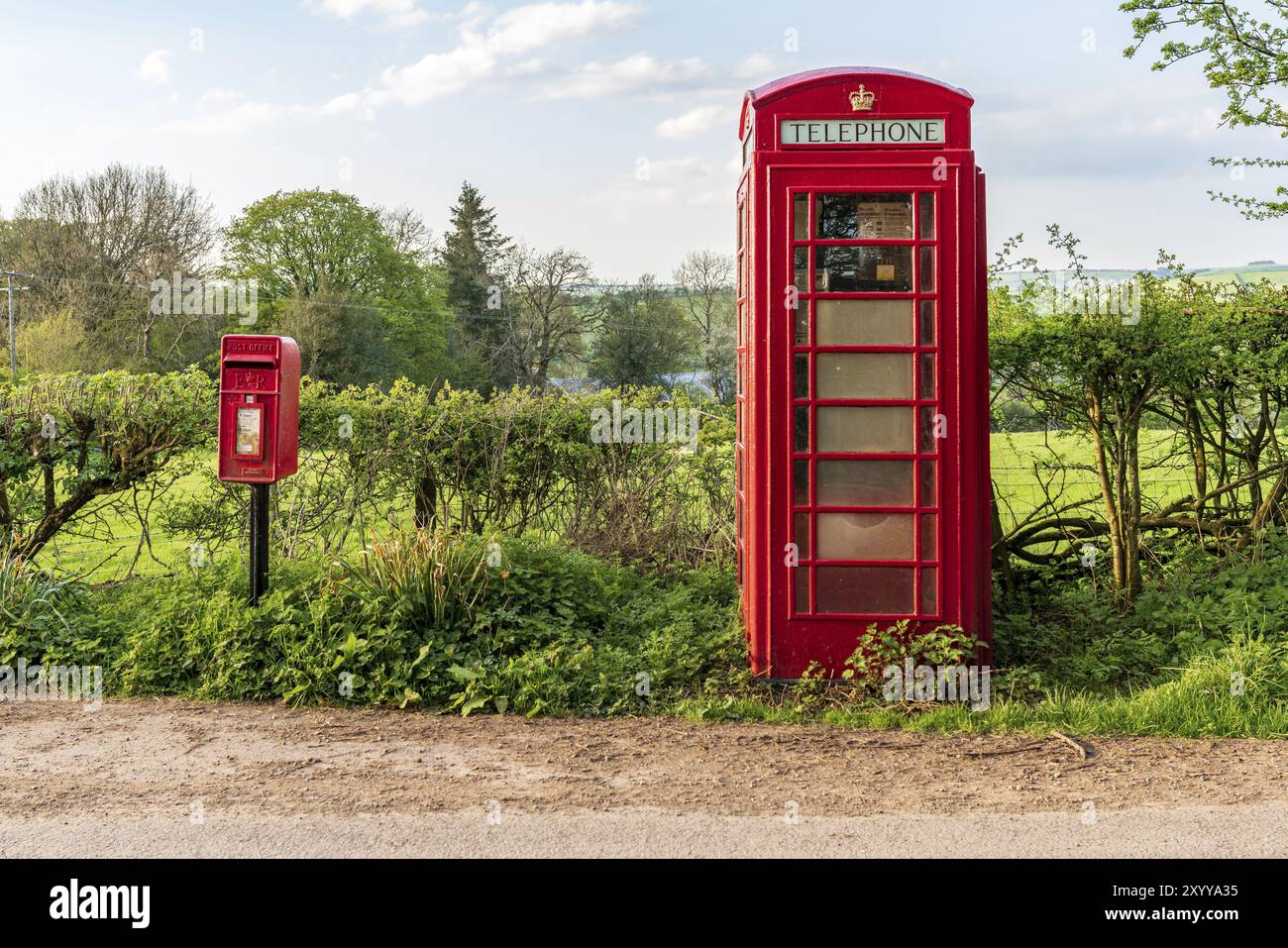 Phone booth on side highway hi-res stock photography and images - Alamy