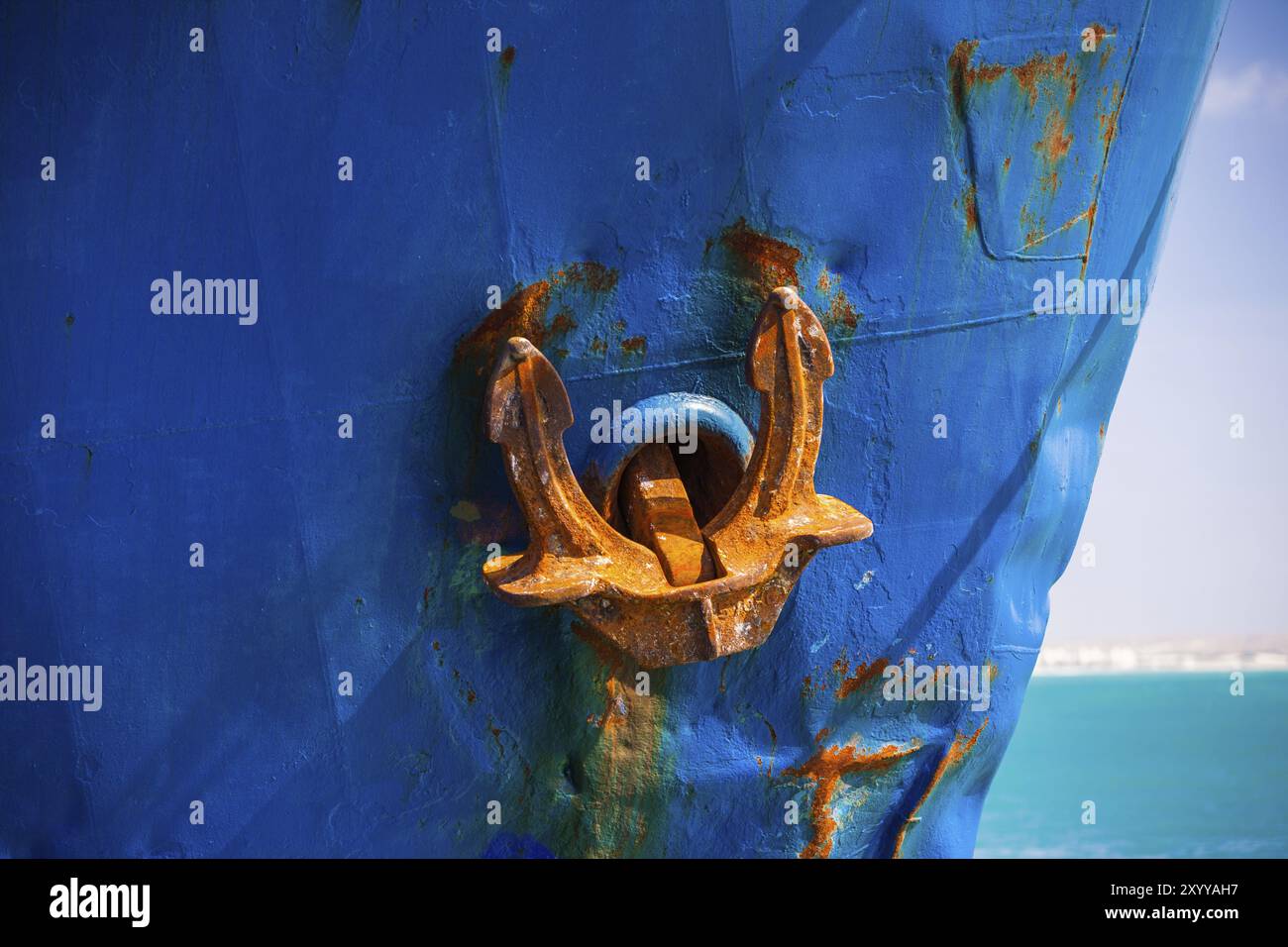 Large blue anchor hi-res stock photography and images - Alamy