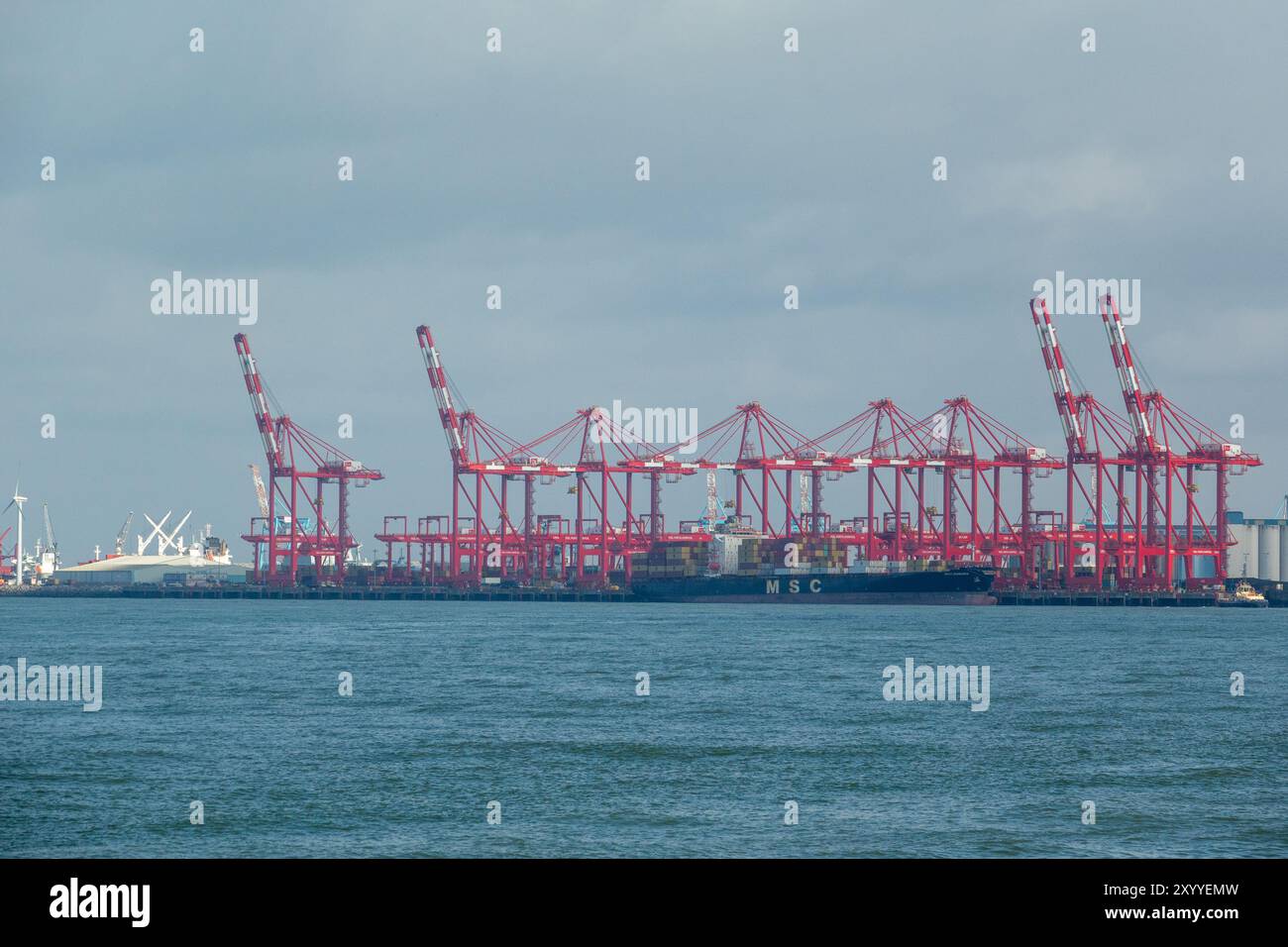 Liverpool 2 Container Terminal Stock Photo - Alamy