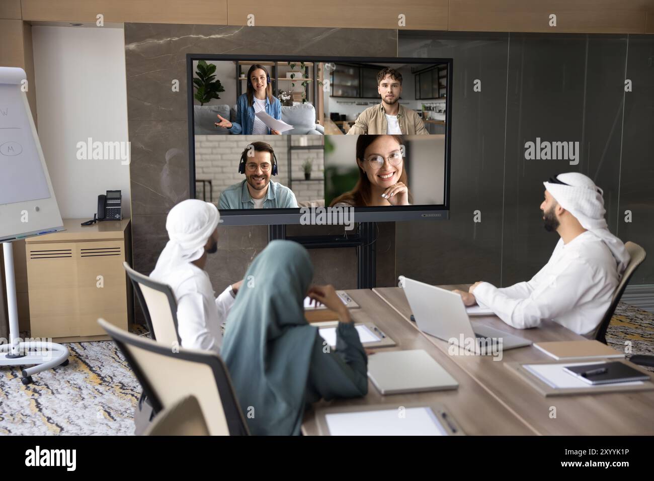 Multiethnic leaders in business hi-res stock photography and images - Alamy