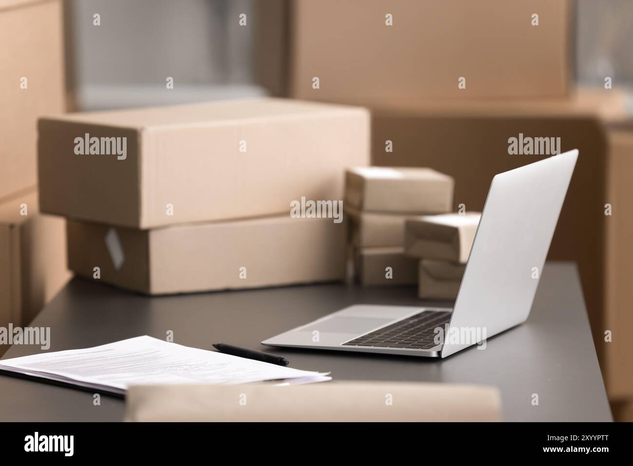 Cardboard boxes things table hi-res stock photography and images - Alamy