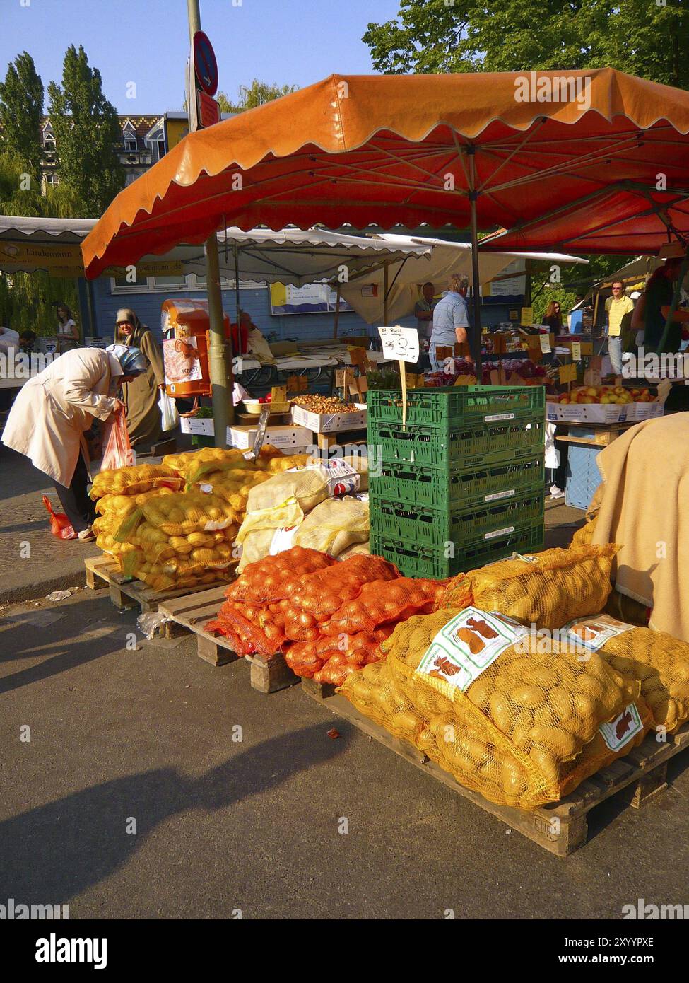 Neukoelln turkish hi-res stock photography and images - Alamy