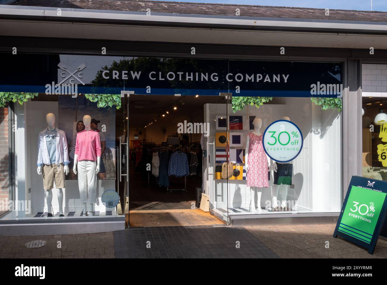 Crew clothing hi-res stock photography and images - Alamy