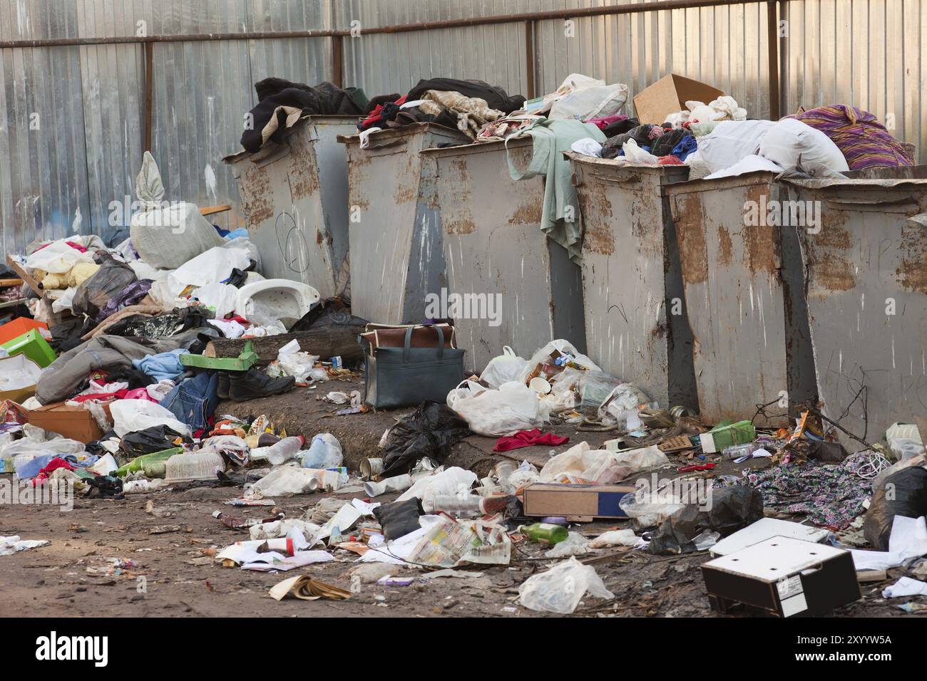 Garbage waste trash heap on recycle dump junkyard Stock Photo - Alamy