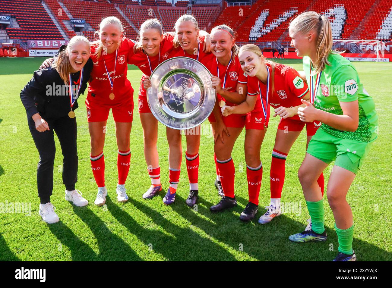 Enschede, Netherlands. 31st Aug, 2024. ENSCHEDE, NETHERLANDS - AUGUST 31: Players celebrating ...