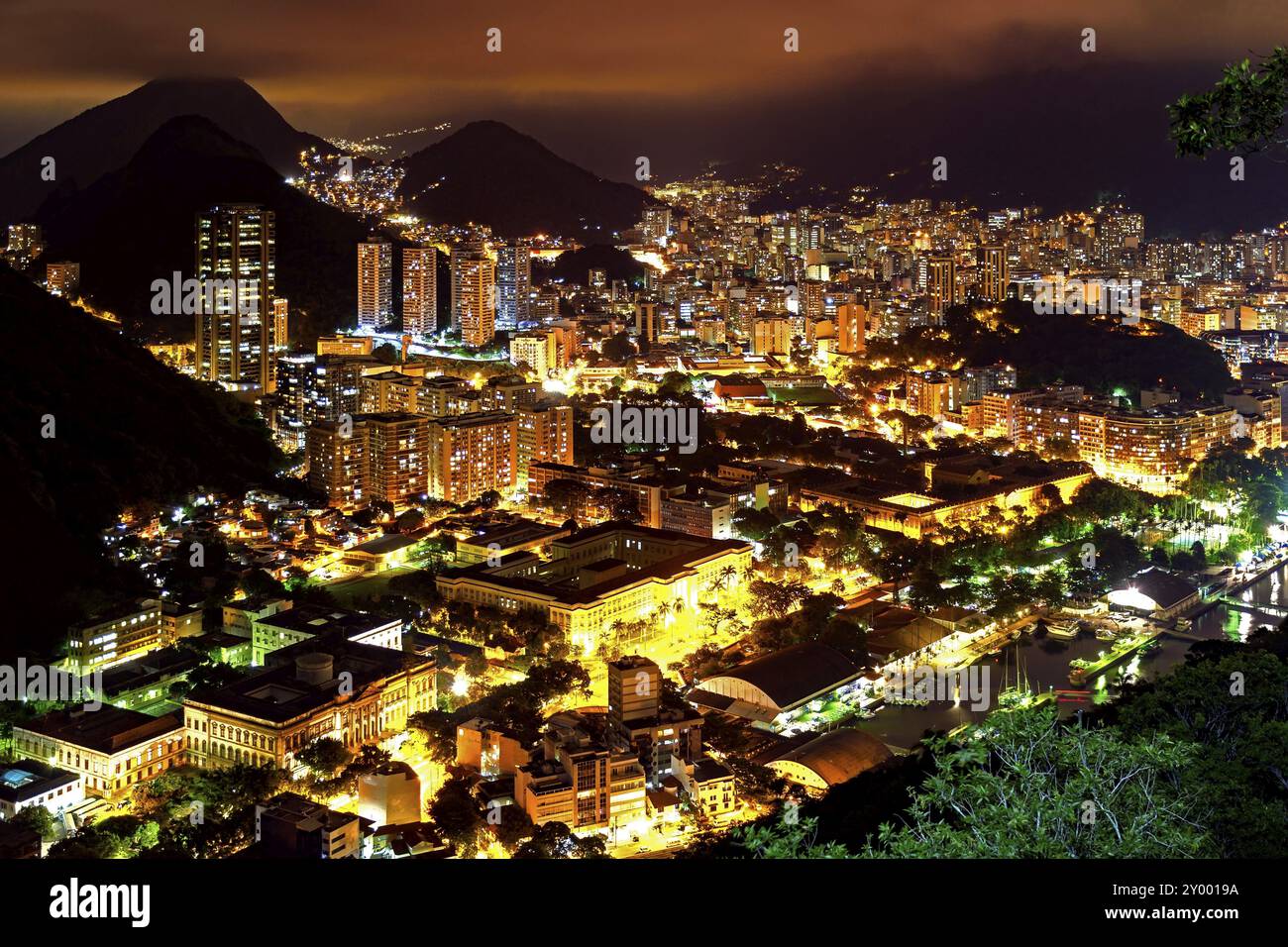 Night view of the top of the Botafogo neighborhood in Rio de Janeiro ...