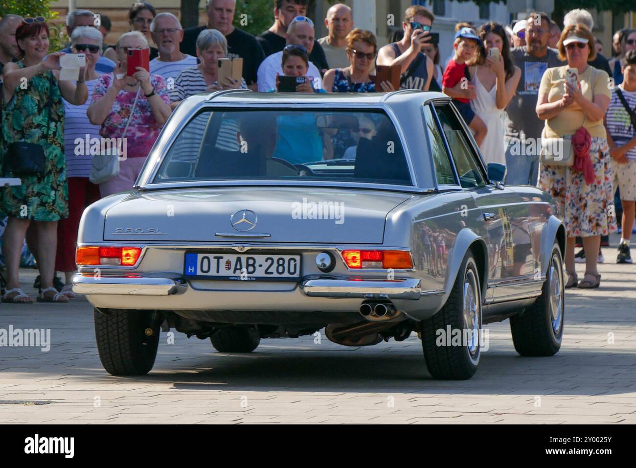 Mercedes-Benz 230 SL W116 Stock Photo - Alamy