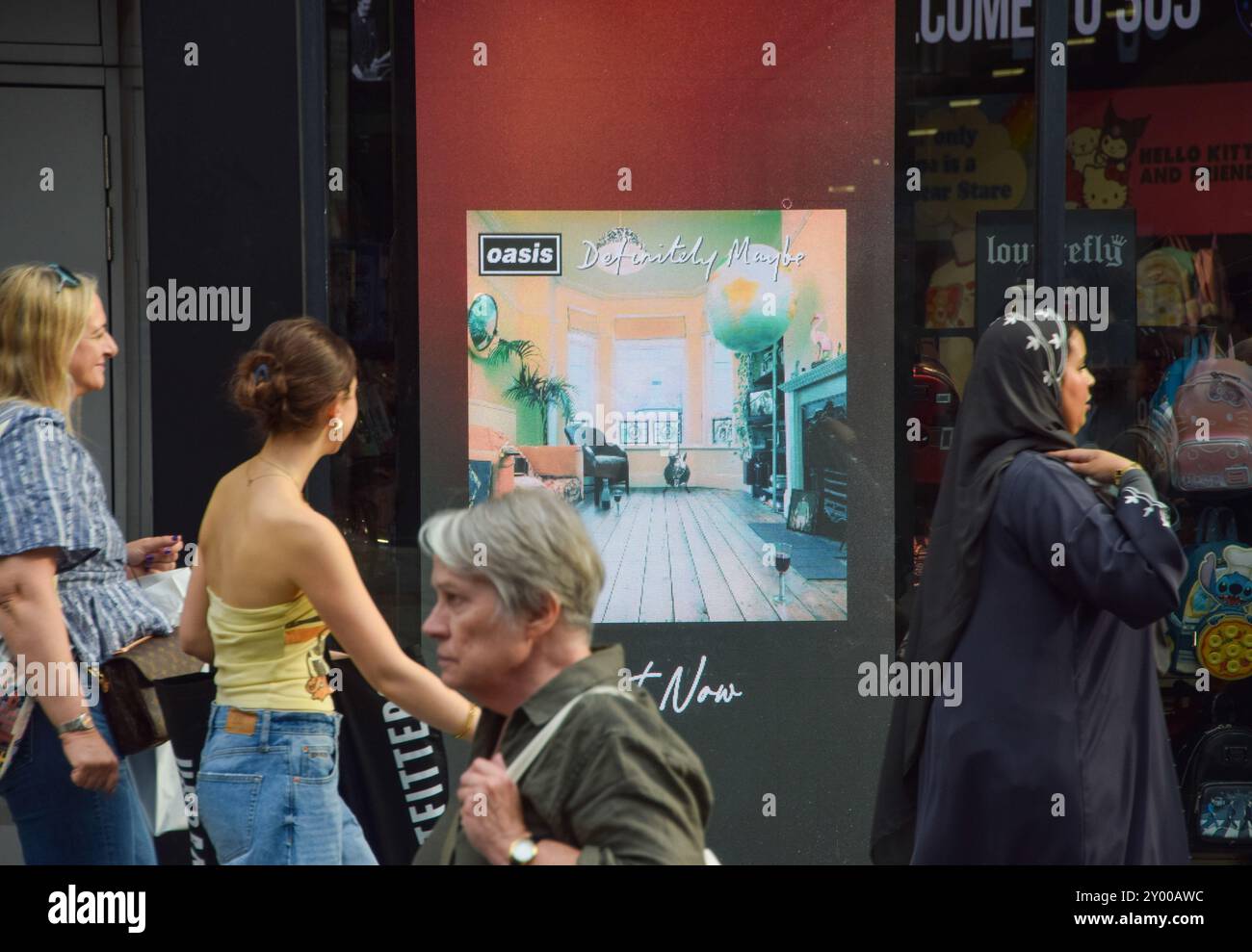 Oasis cd artwork hi-res stock photography and images - Alamy