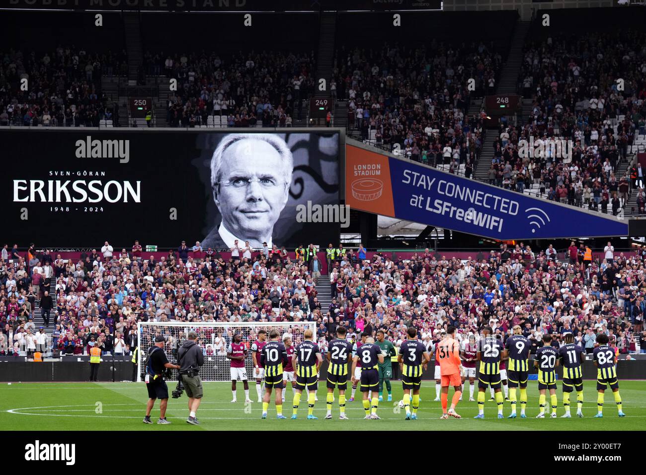 A minutes applause is held for former England manager and Manchester ...