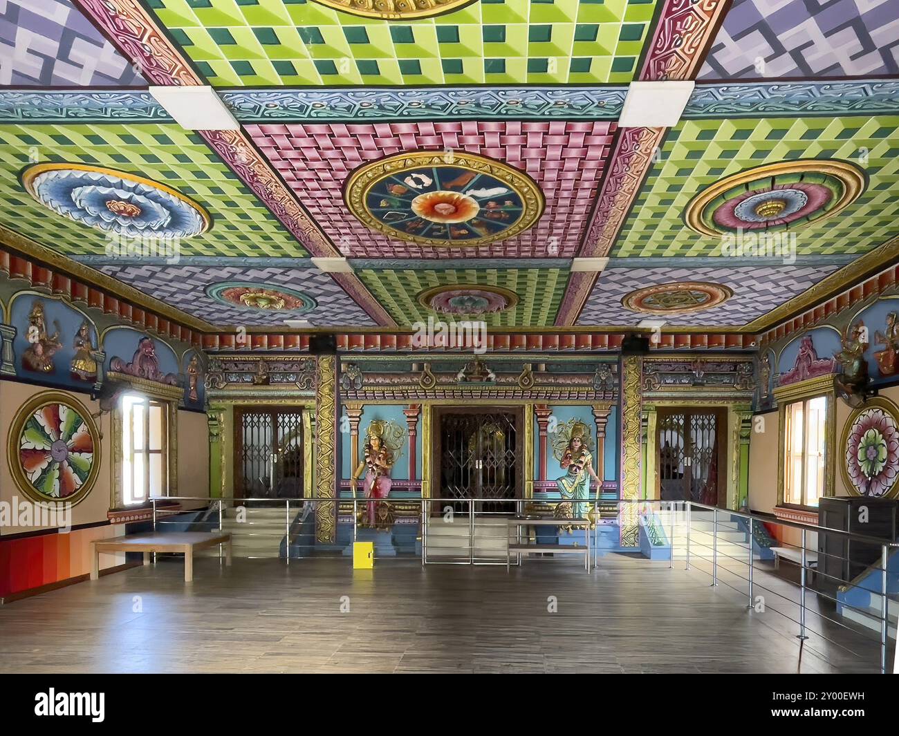 Hindu prayer room Prayer room in Hindu temple Shri Sri Draupadi Amman ...