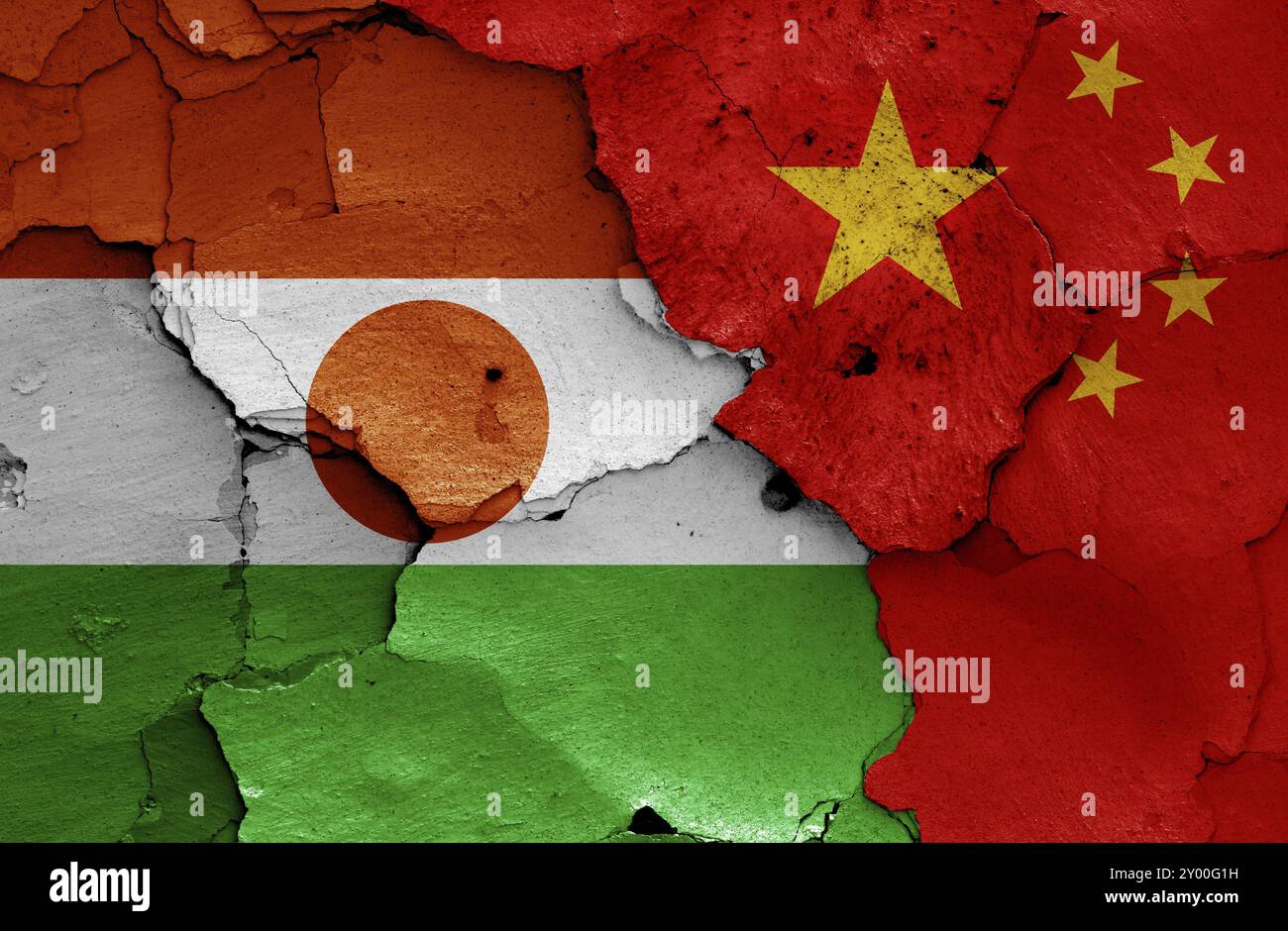Flags of Niger and China painted on cracked wall Stock Photo - Alamy