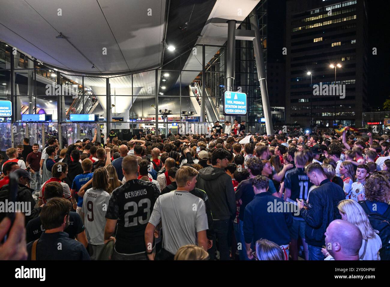 Johan cruyff arena police hi-res stock photography and images - Alamy