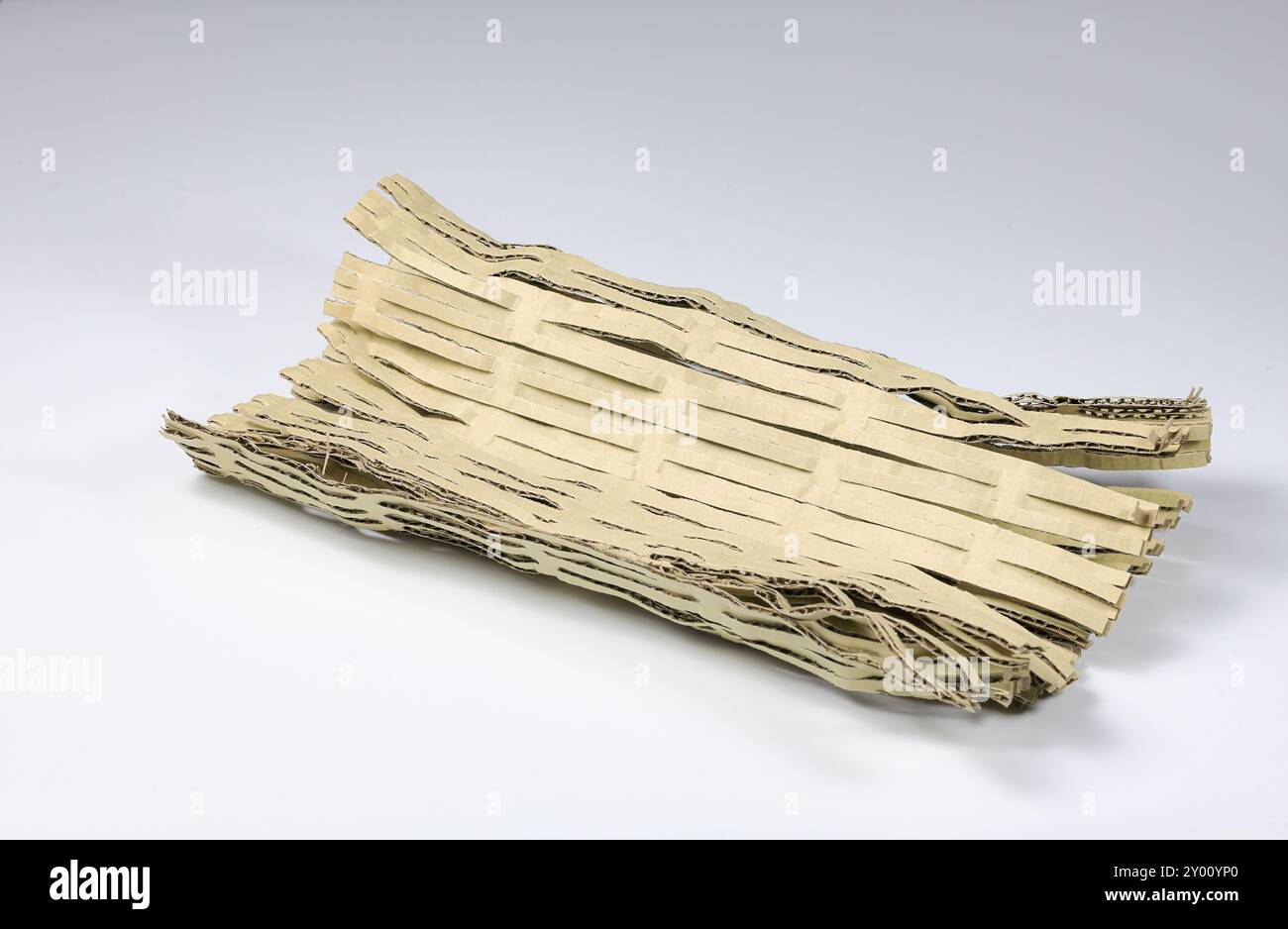 Eco-friendly wrapping paper made from recycled cardboard craft paper ...