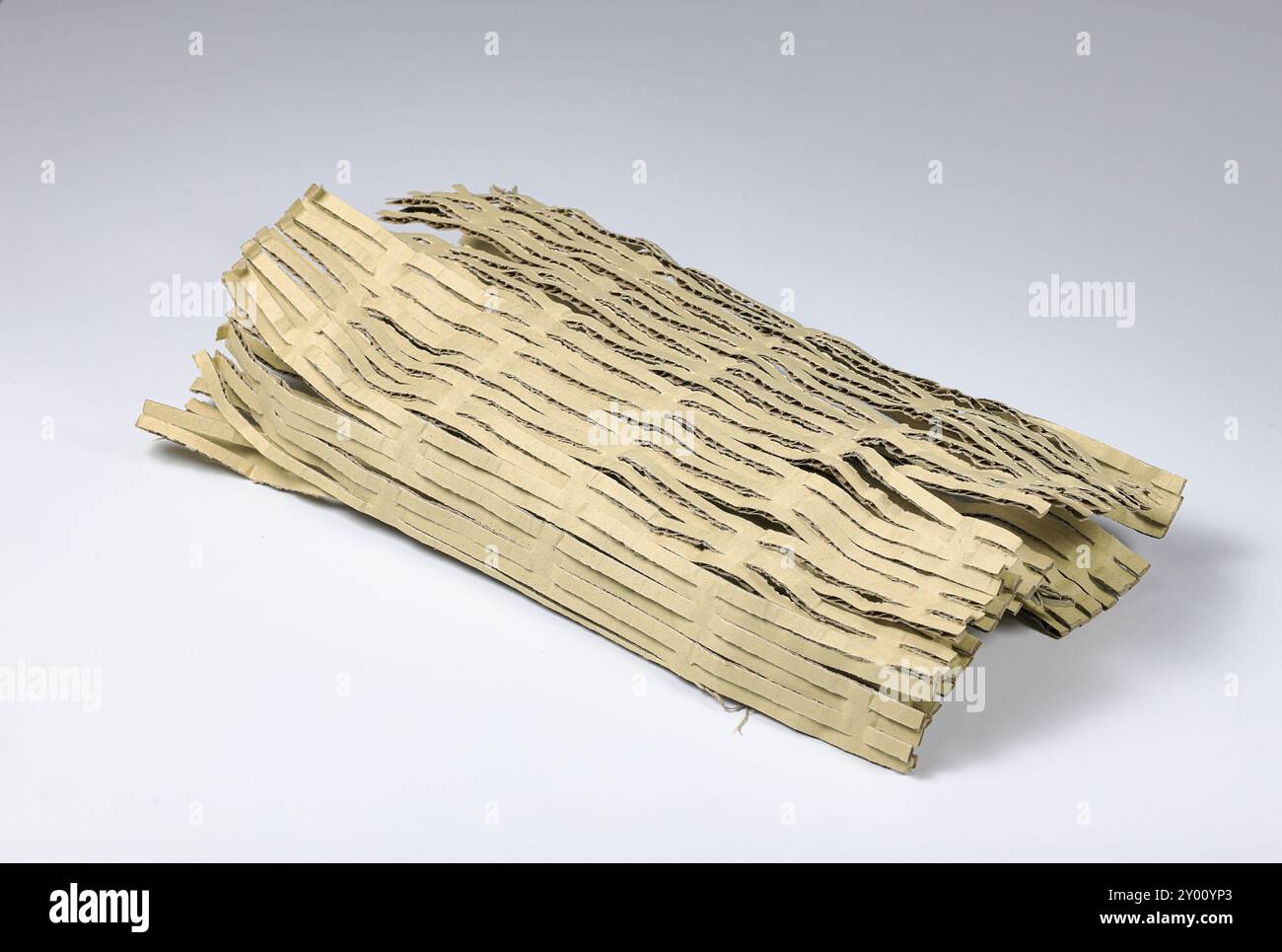 Eco-friendly wrapping paper made from recycled cardboard craft paper ...