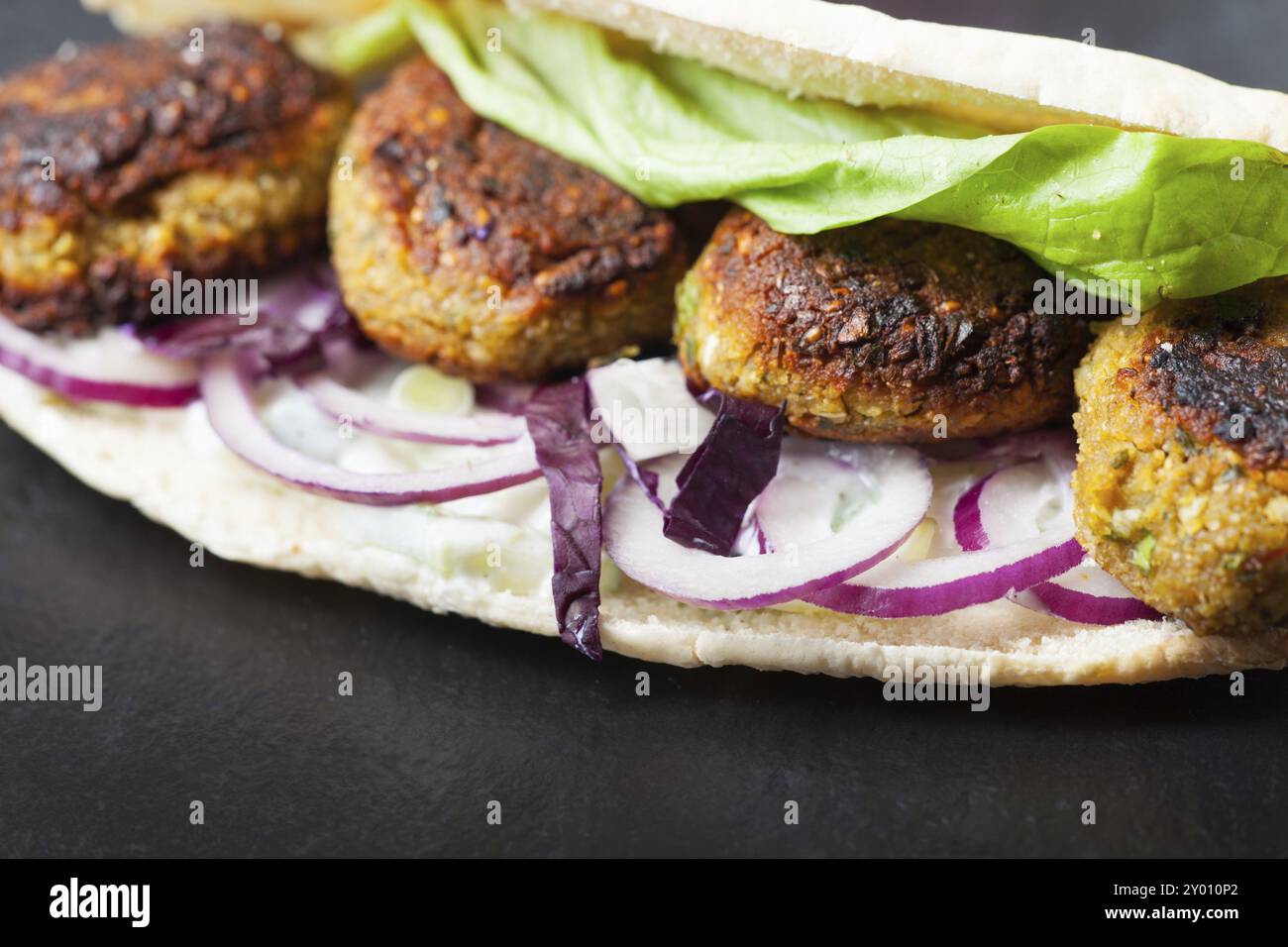 Falafel sandwich hi-res stock photography and images - Alamy