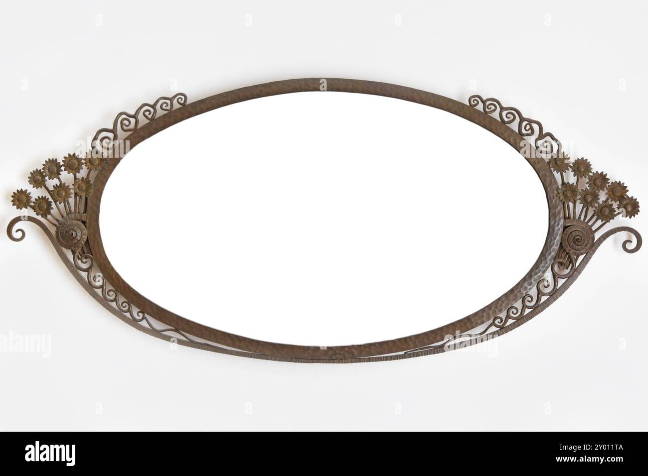 Metal knickknacks hi-res stock photography and images - Alamy