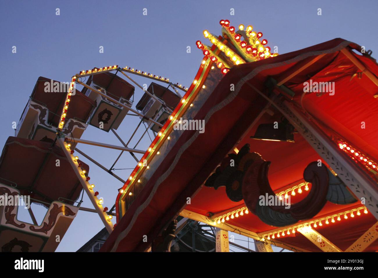 Old German Ferris wheel at the Rinteln trade fair Stock Photo - Alamy