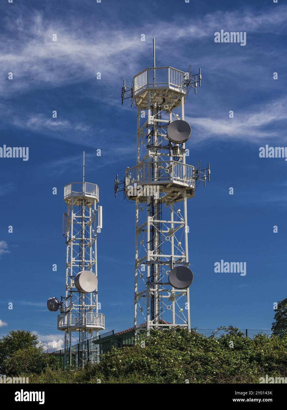 Transmission mast at the Bastorf lighthouse Stock Photo - Alamy