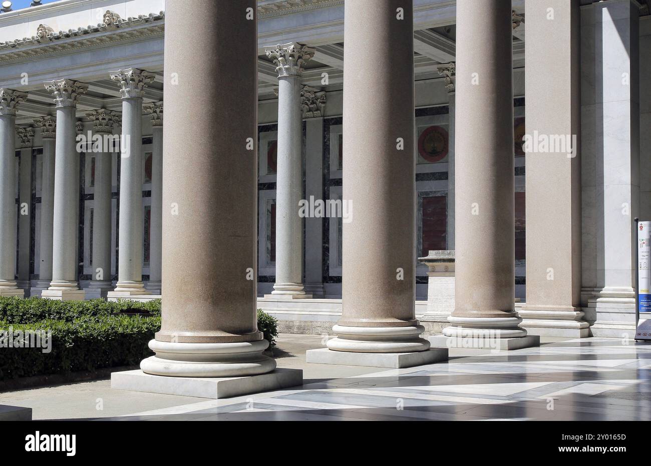 Granite altar hi-res stock photography and images - Alamy