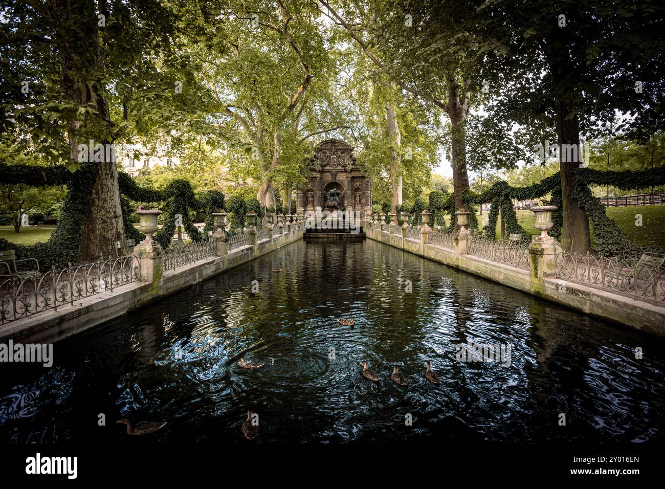 Medici Fountain Surrounded by Greenery in Jardin du Luxembourg - Paris ...