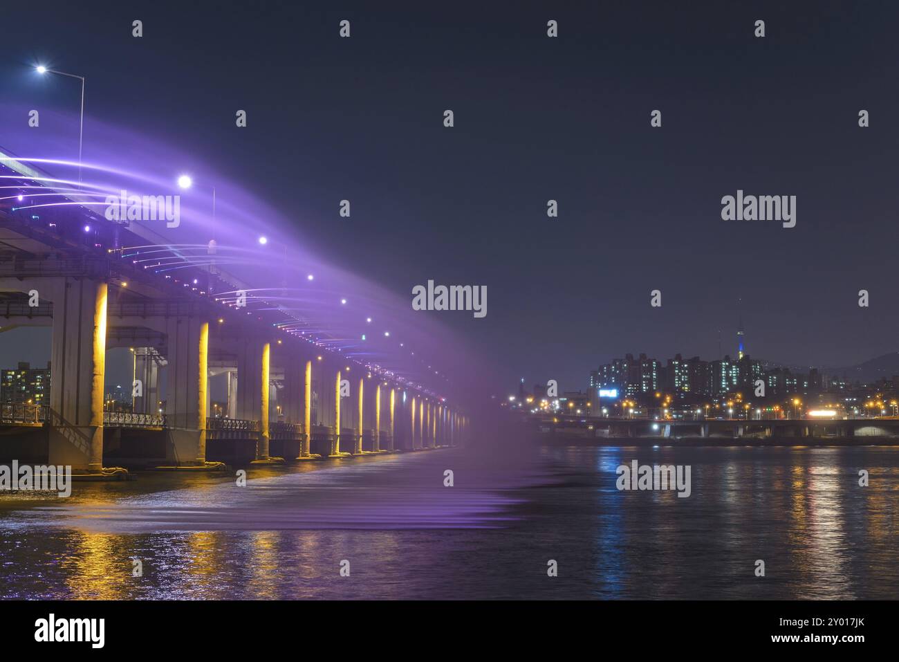 Seoul bridges hi-res stock photography and images - Alamy