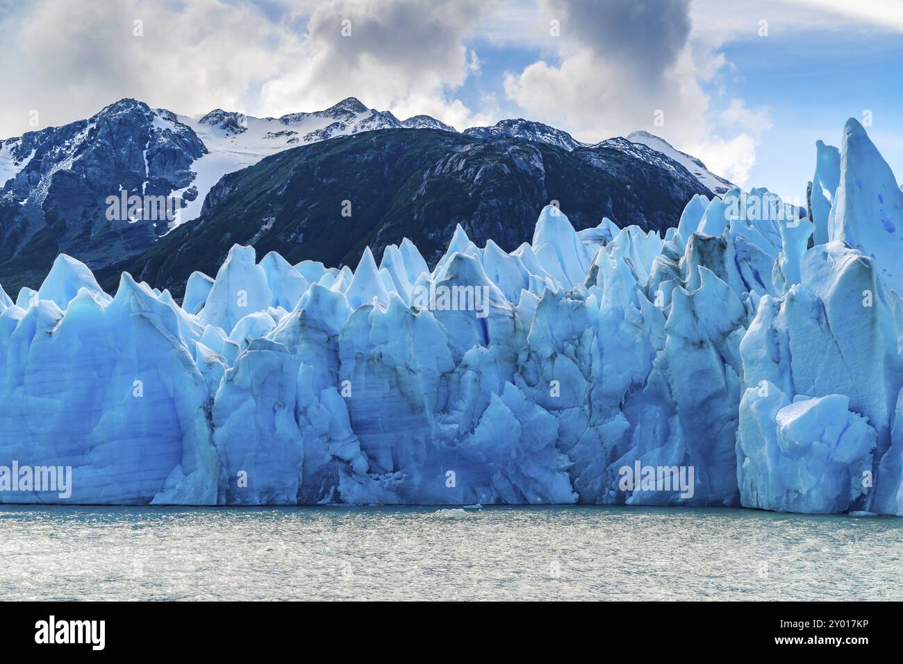 Blue Iceberg of Gracier Grey with the beautiful mountain and Lake Grey ...
