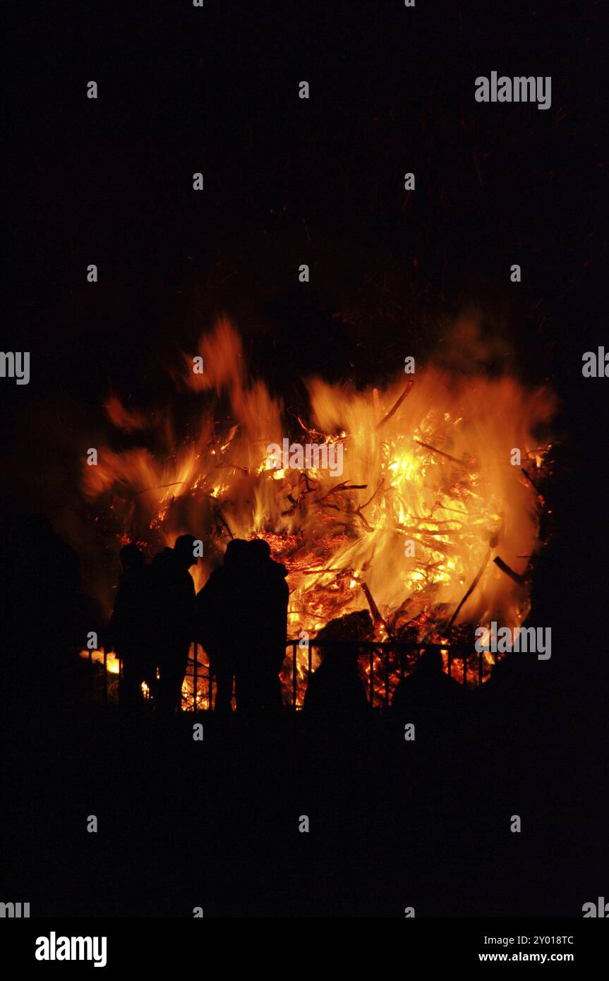 Burnings of witches hi-res stock photography and images - Alamy