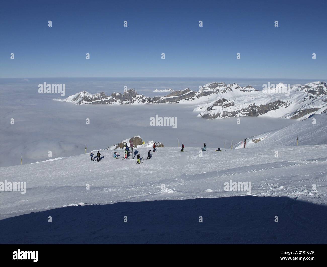 Mountains fog on three hi-res stock photography and images - Alamy