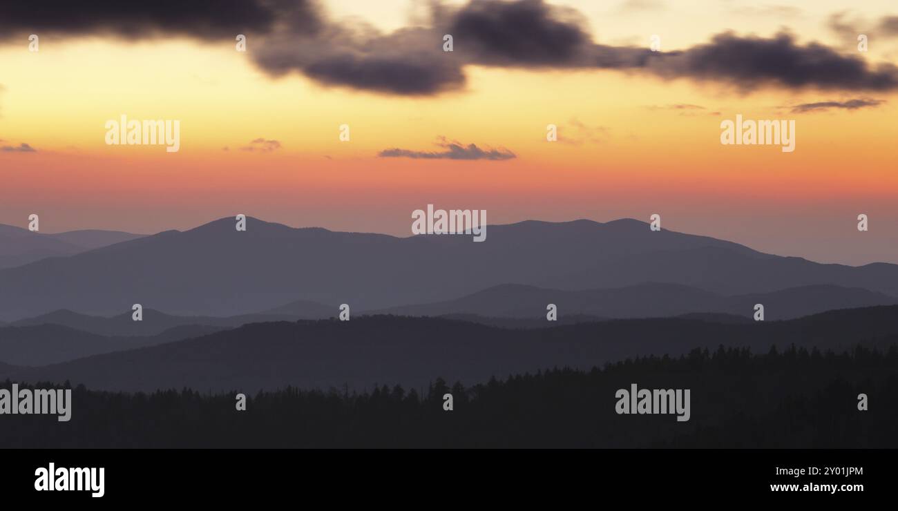Smoky Mountains ridge at cloudy sunset. Great Smoky Mountains National ...