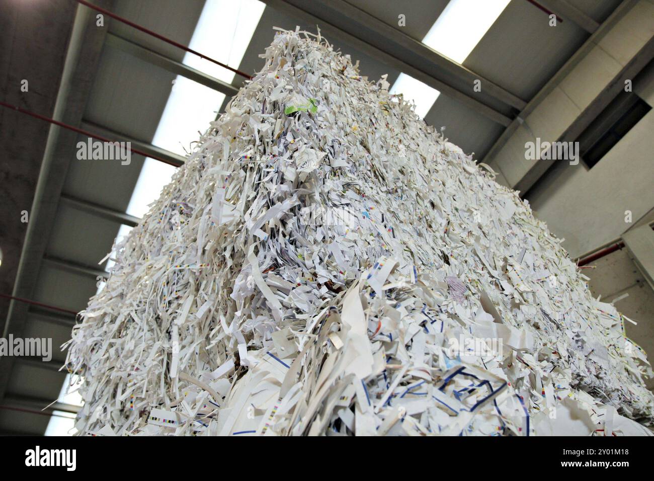 Bales waste paper waste recycling hi-res stock photography and images ...