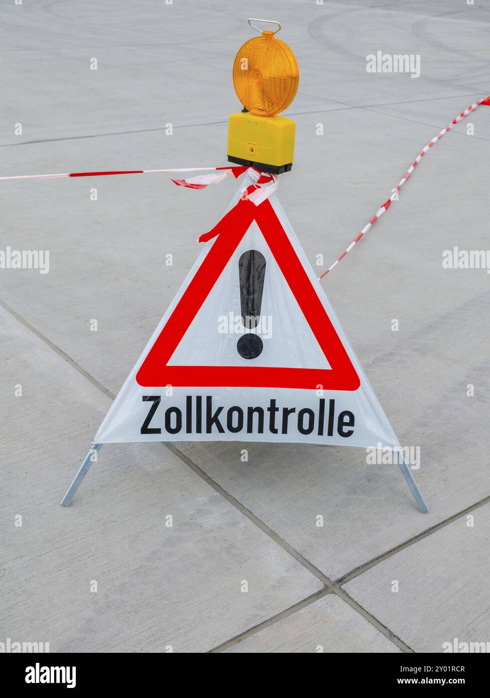 Customs check hi-res stock photography and images - Alamy