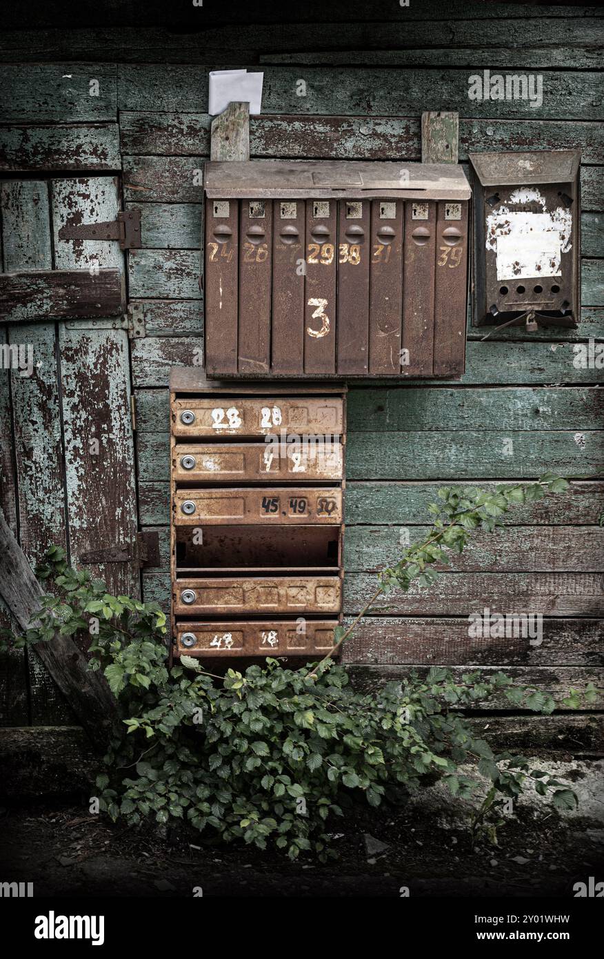 Vintage style mailboxes hi-res stock photography and images - Alamy