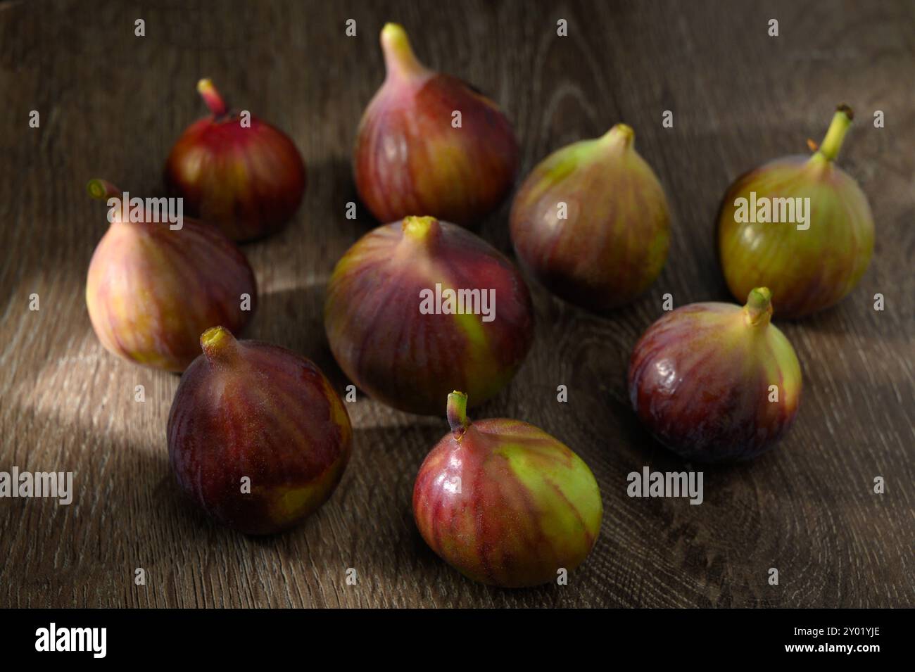 Fig tree full figs hi-res stock photography and images - Alamy