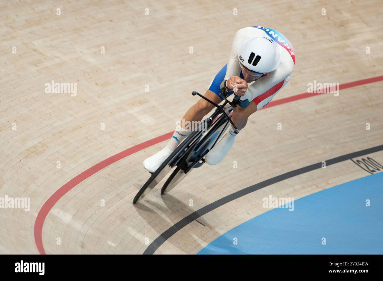 Paris, France. 31st Aug, 2024. Dorian Foulon of France wins the gold ...